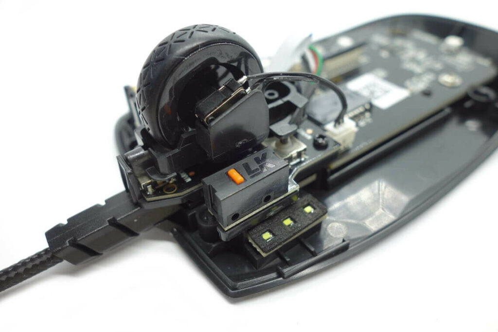 Review EVGA X15 - Con chuột tuyệt vời để chơi game MMO - Tân Doanh News