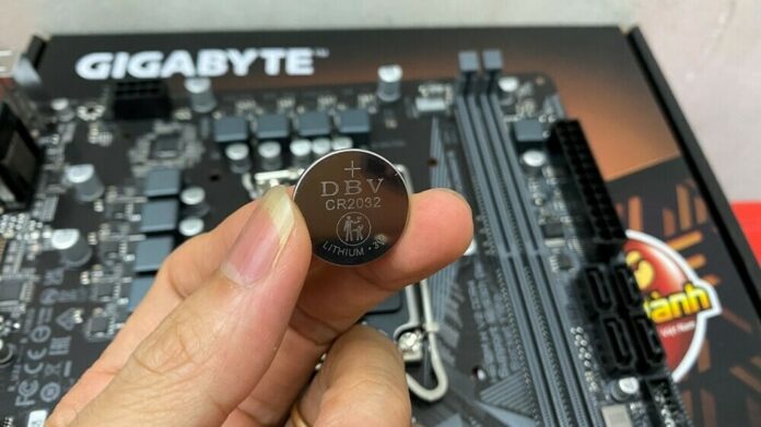 Pin CMOS là gì? Pin CMOS có ảnh hưởng gì tới máy tính? - Tân Doanh News